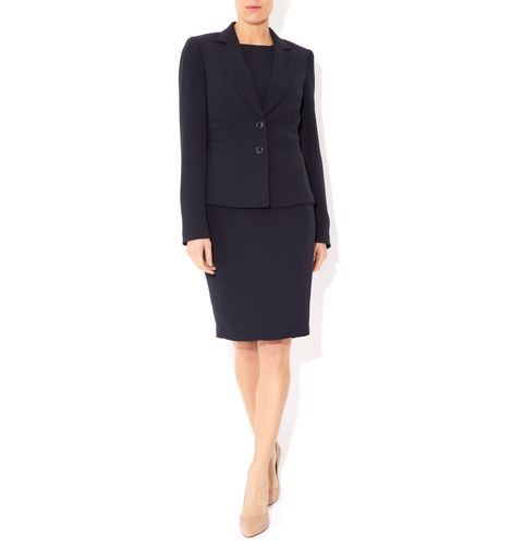Tuesday Trends : HOBBS’ STYLISH SASKIA SUIT – IT'S A LAWYERS LIFE